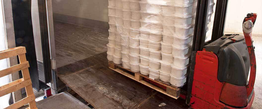 Reefer Drayage: Keeping Cargo Cool